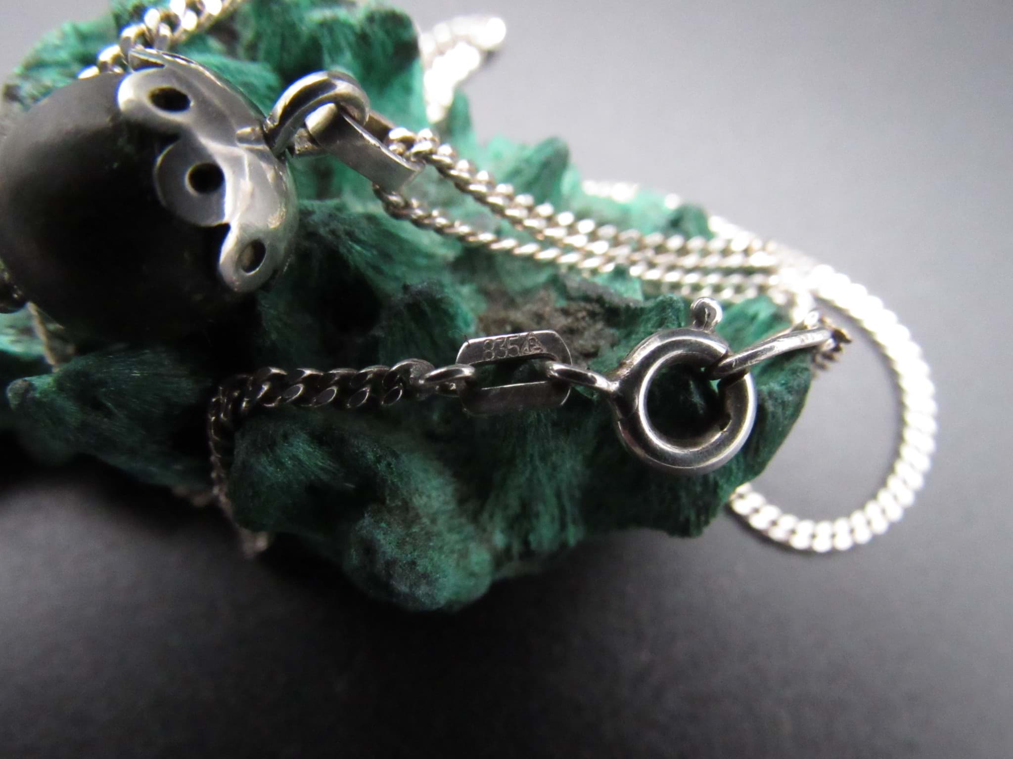 Schwarzer Korallen Perl-Anhänger mit Silbermontur & 835 Silberkette ★ sofort kaufen bei uns im ...